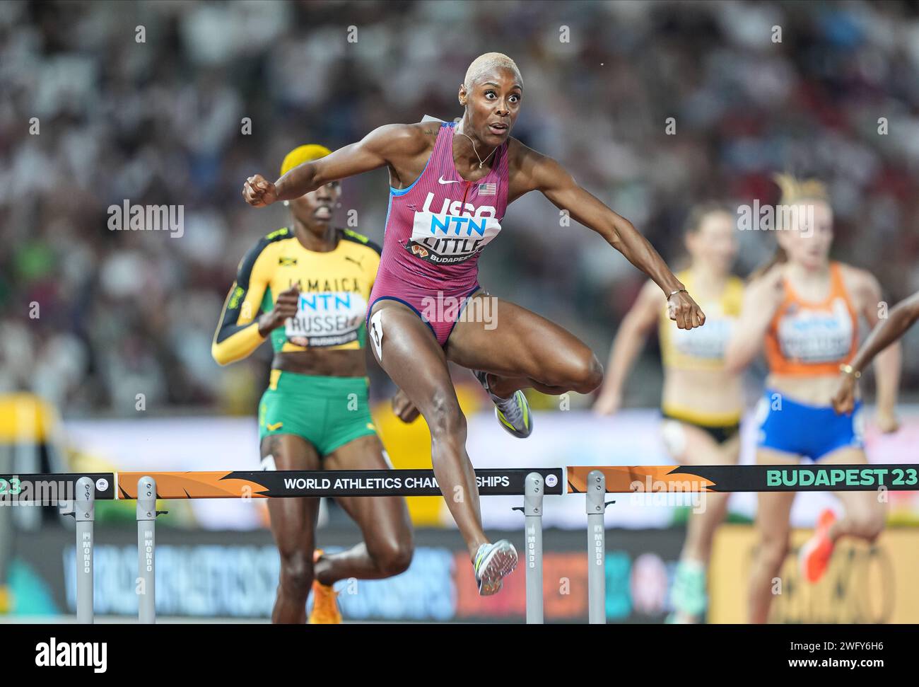 Shamier LITTLE participating in the 400 meters hurdles at the World ...