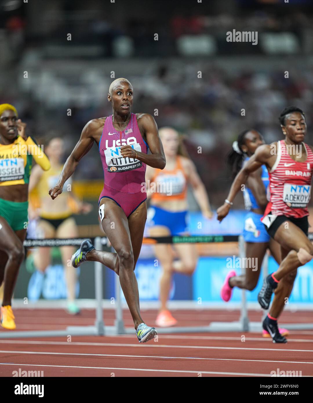 Shamier LITTLE participating in the 400 meters hurdles at the World ...