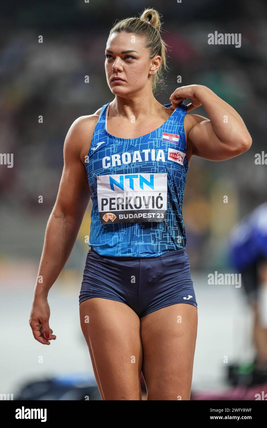 Sandra PERKOVIĆ participating in the Discus Throw at the World ...