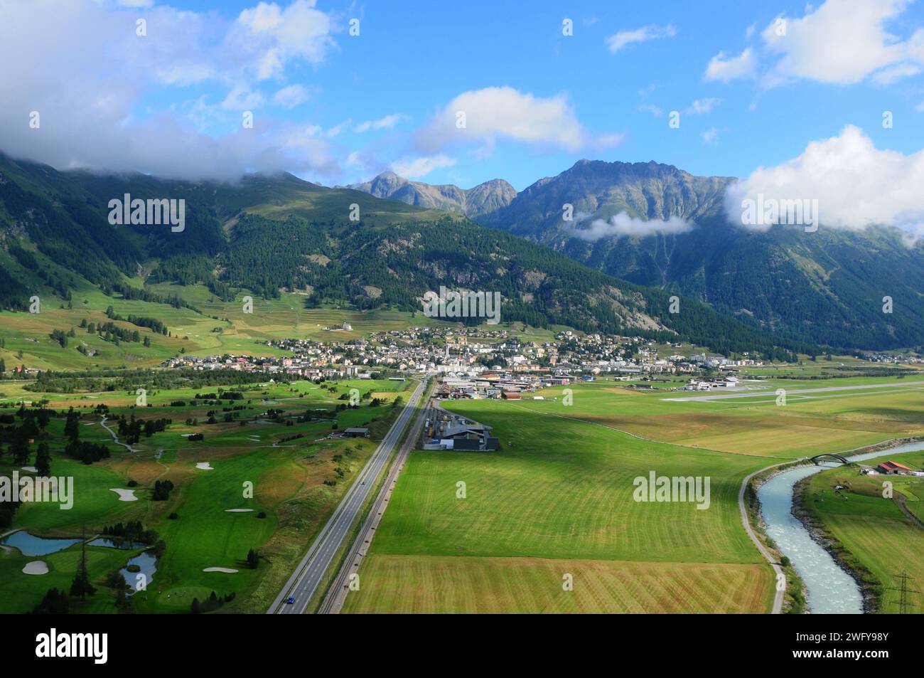 Luftaufnahme Samedan Oberengadin. Airshot Samedan Upper Engadin Stock ...