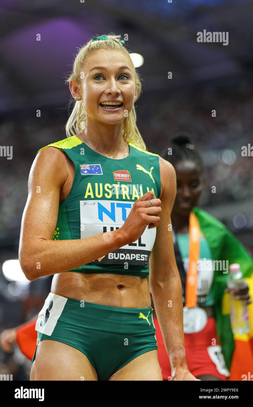 Jessica HULL participating in the 1500 meters at the World Athletics ...