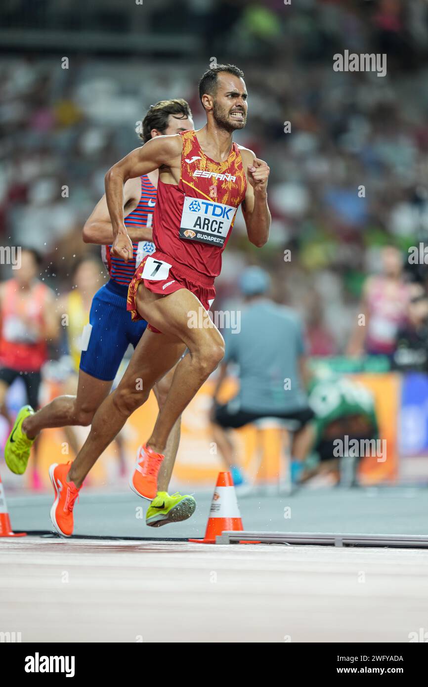 Daniel Arce participating in the 3000 METRES STEEPLECHASE at the World Athletics Championships ...