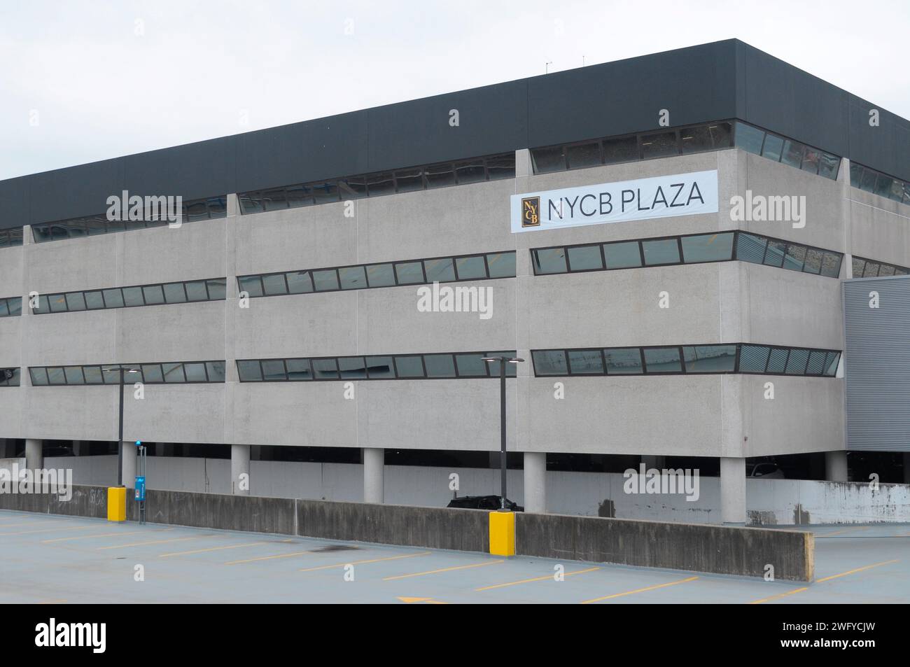 Nycb logo hi-res stock photography and images - Alamy