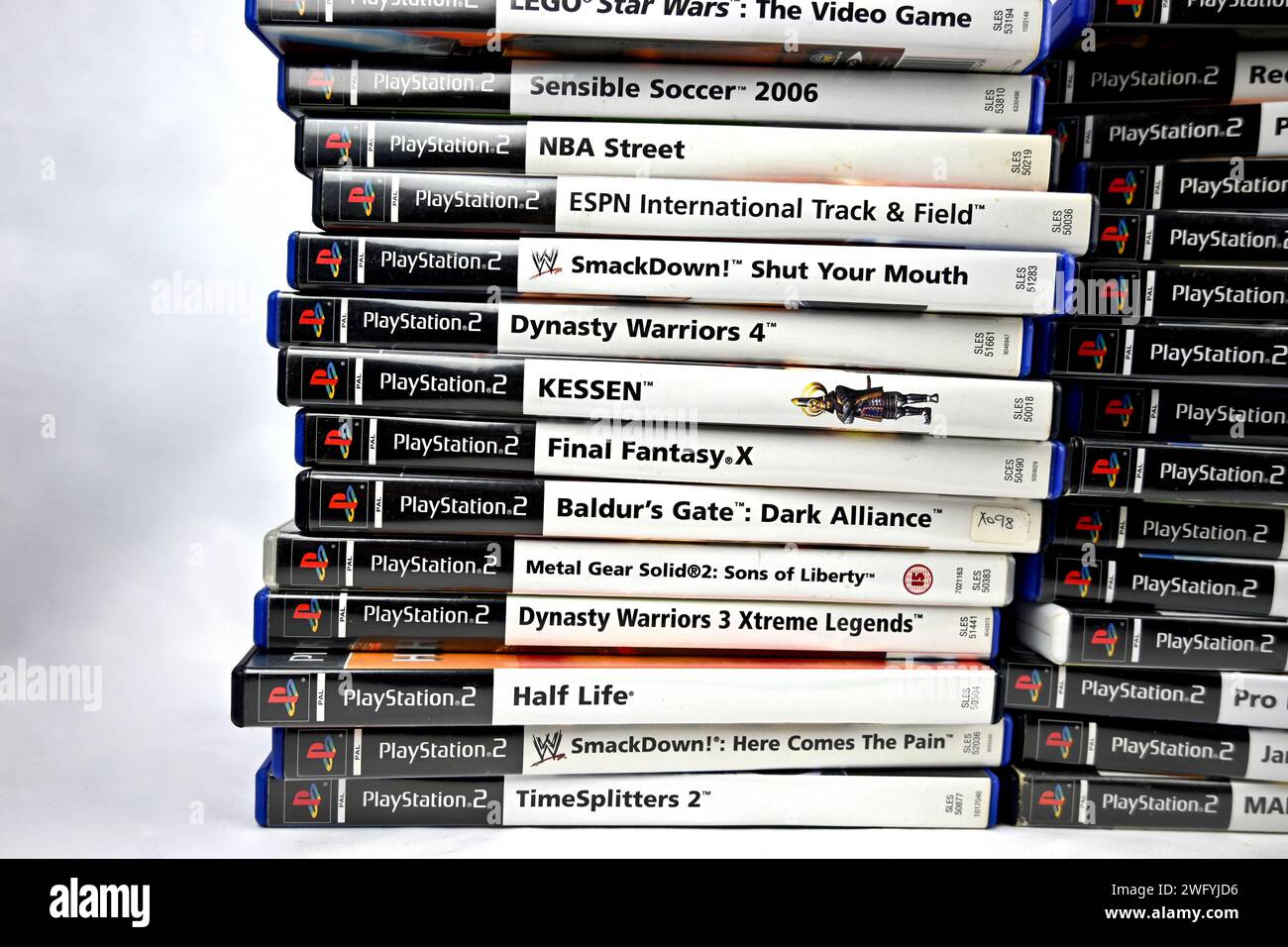 Playstation 2 console hi-res stock photography and images - Alamy
