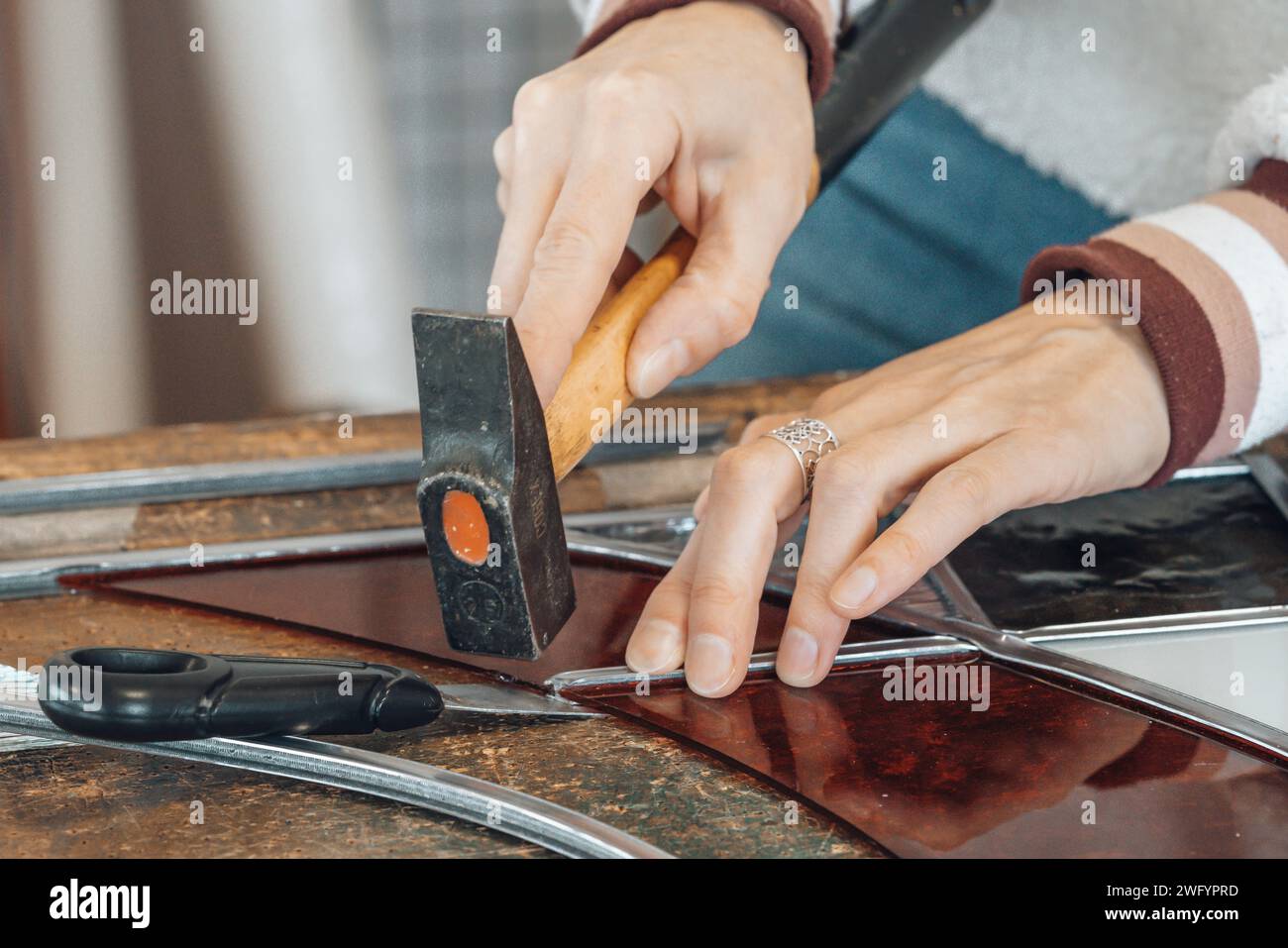 Glassmaker hi-res stock photography and images - Alamy
