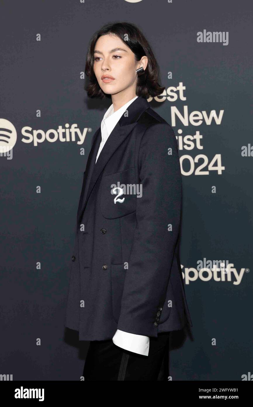 Los Angeles, USA. 01st Feb, 2024. Gracie Abrams attends the arrivals of ...