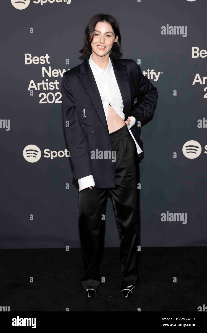 Los Angeles, USA. 01st Feb, 2024. Gracie Abrams attends the arrivals of ...