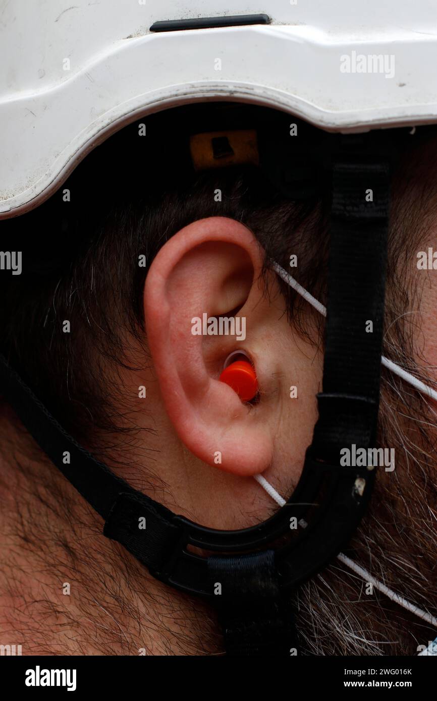 Noise prevention hi-res stock photography and images - Alamy