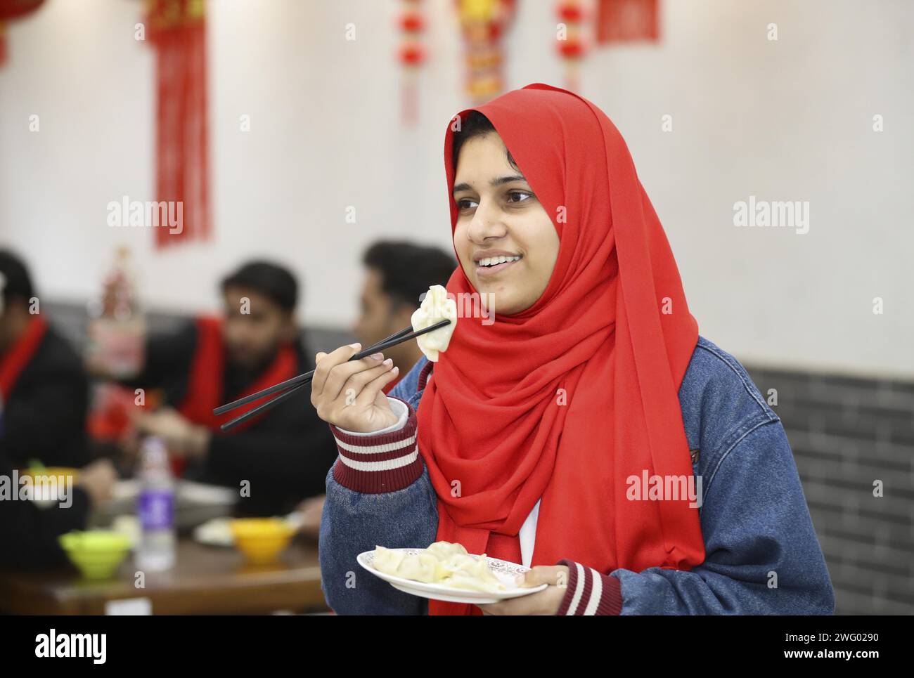 Foreign students from Huaiyin Normal University experience folk culture ...