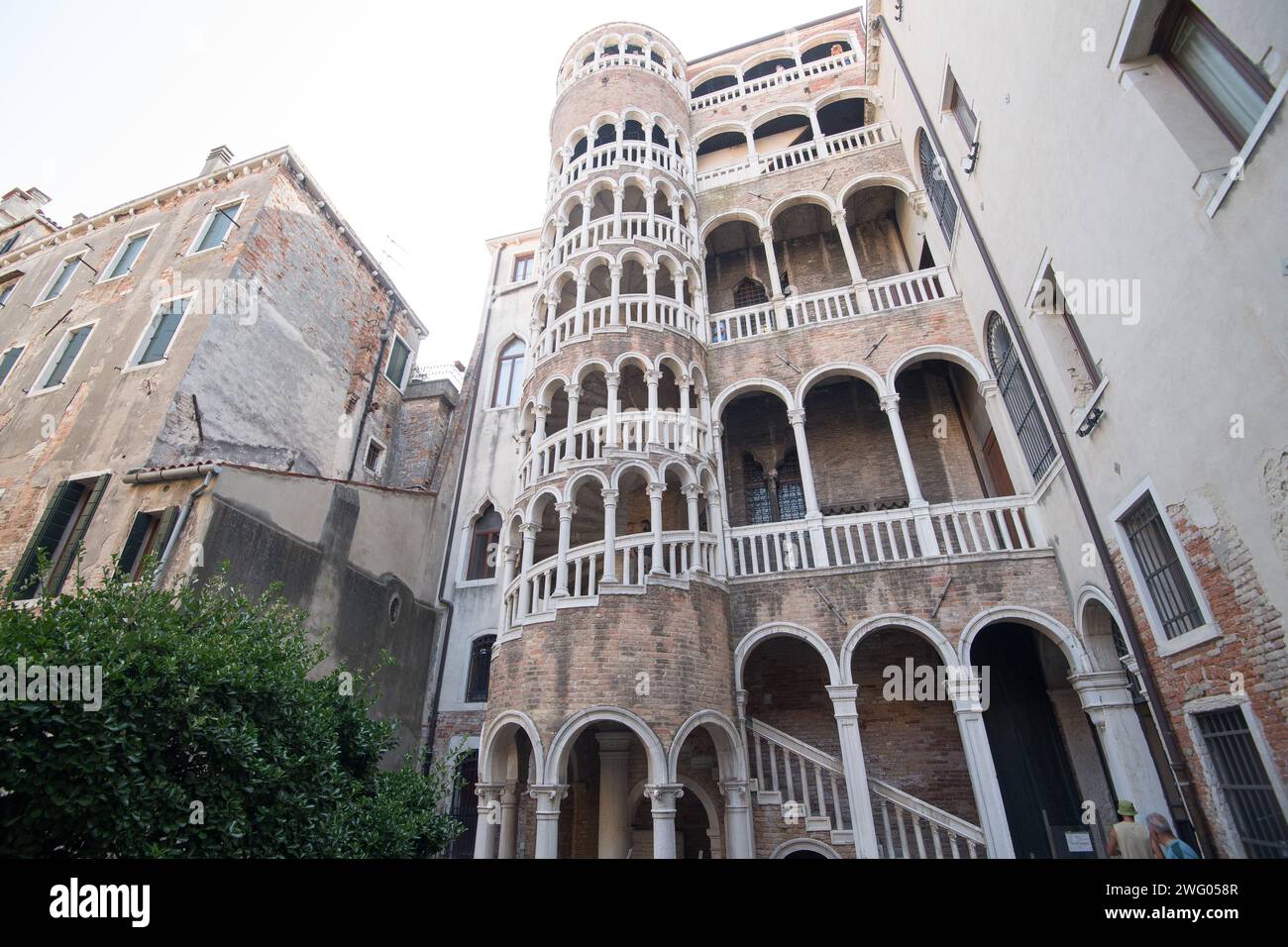 Gothic Palazzo Contarini del Bovolo from XV century with Scala ...
