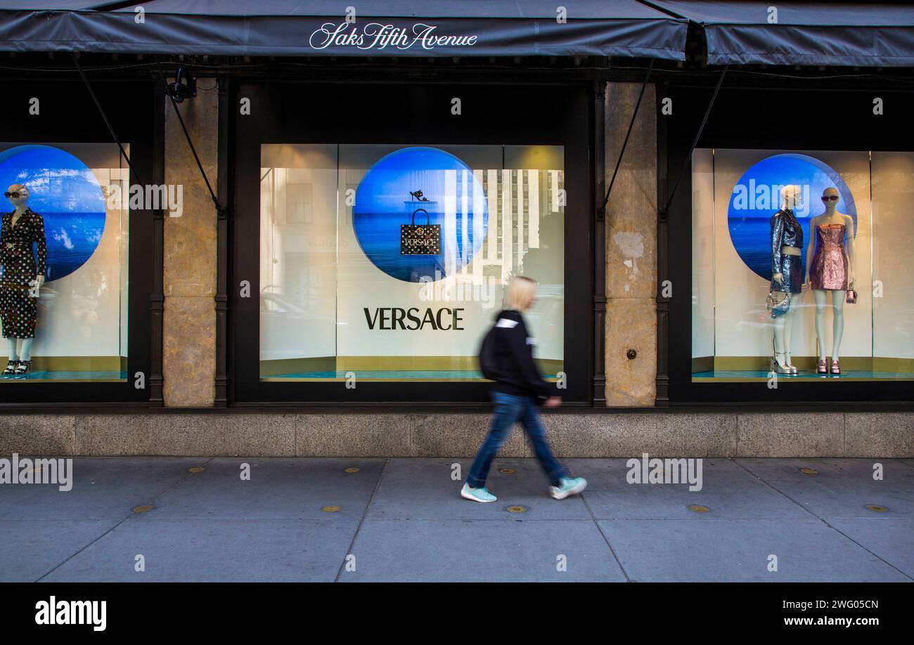 Versace new york fifth avenue hi-res stock photography and images - Alamy