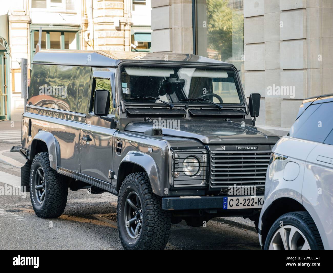 Land rover defender heritage hi-res stock photography and images - Alamy