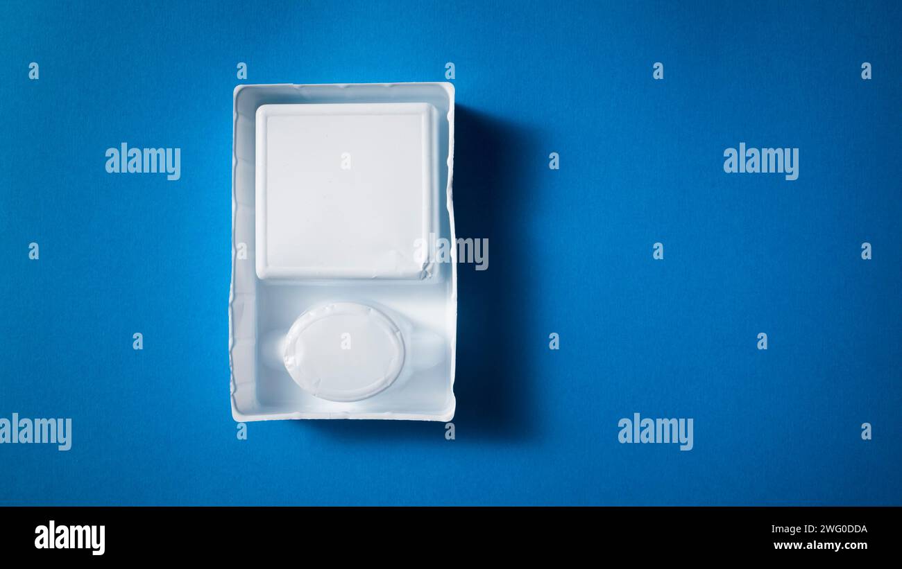 Plastic packaging hi-res stock photography and images - Alamy