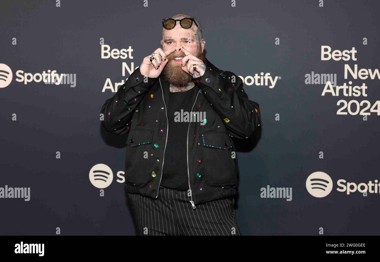 Teddy Swims attends the arrivals of Spotify’s 2024 Best New Artist ...