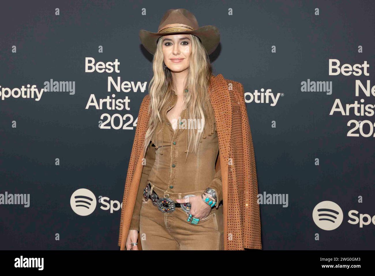 Los Angeles, USA. 01st Feb, 2024. Lainey Wilson attends the arrivals of ...