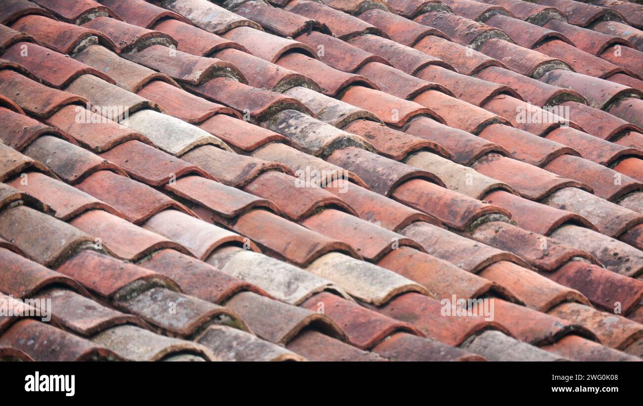 Rustic roof hi-res stock photography and images - Alamy