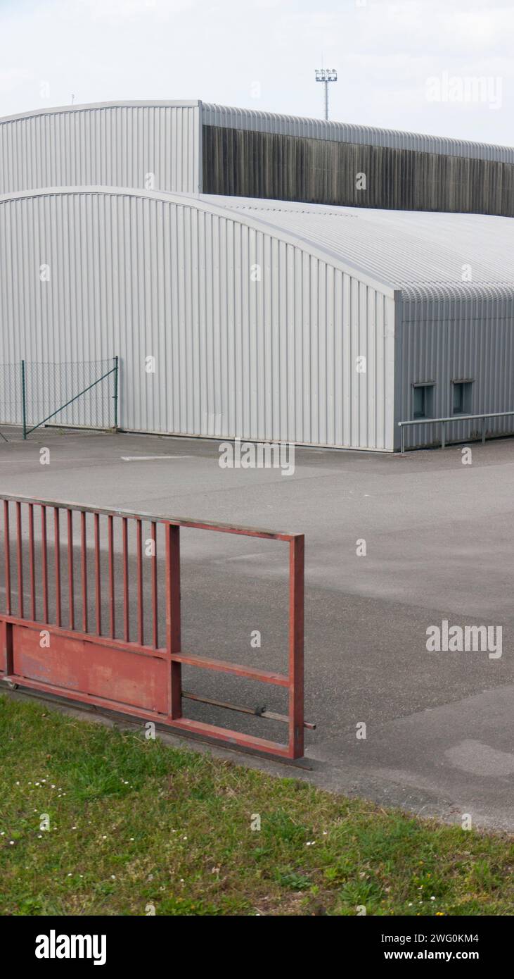 Corrugated warehouse hi-res stock photography and images - Alamy