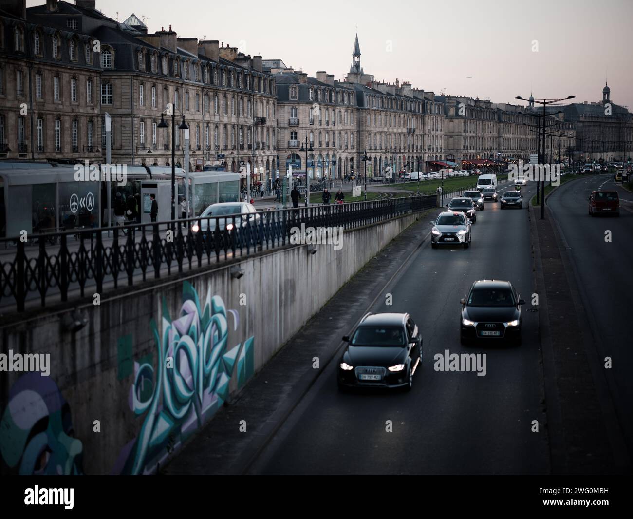 Daily life as seen in the streets of Bordeaux on a sunny winter's day ...