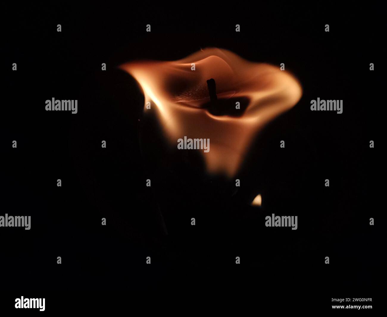 Candle light smoke hi-res stock photography and images - Alamy