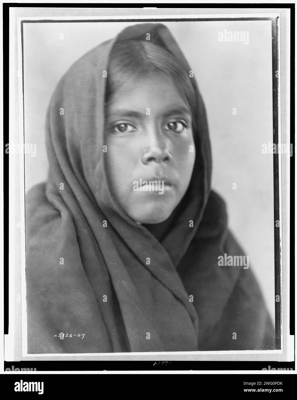 Edward curtis maiden hi-res stock photography and images - Alamy