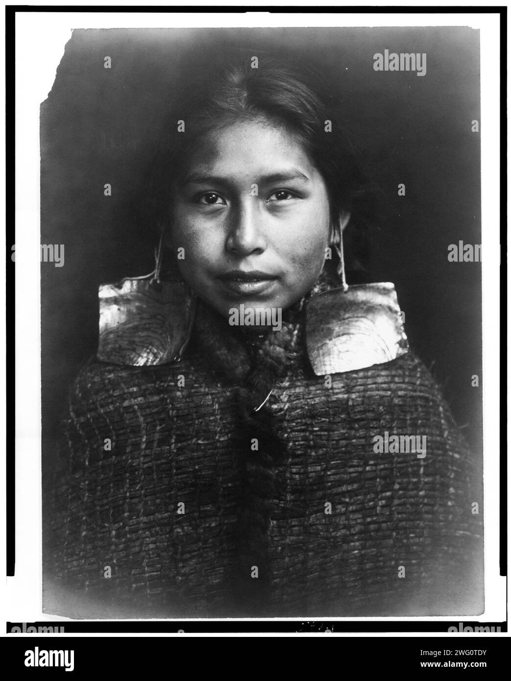Tsawatenok girl, head-and-shoulders portrait, facing front, c1914 Stock ...