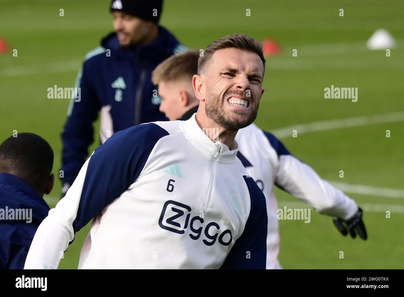 AMSTERDAM - Jorrel Hato of Ajax stood on the foot of newcomer Jordan ...