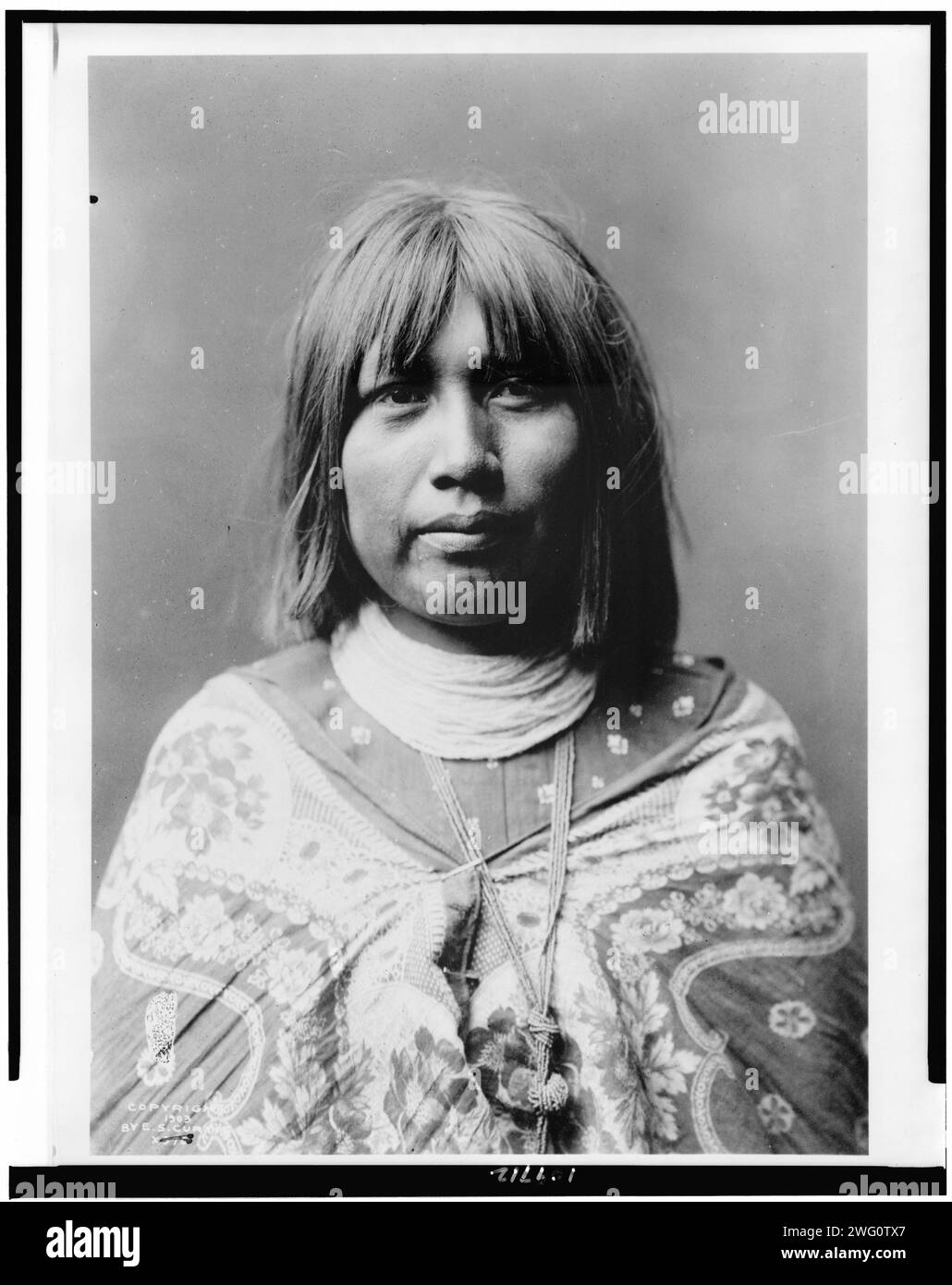 O Che Che, Mohave Indian woman, head-and-shoulders portrait, facing ...