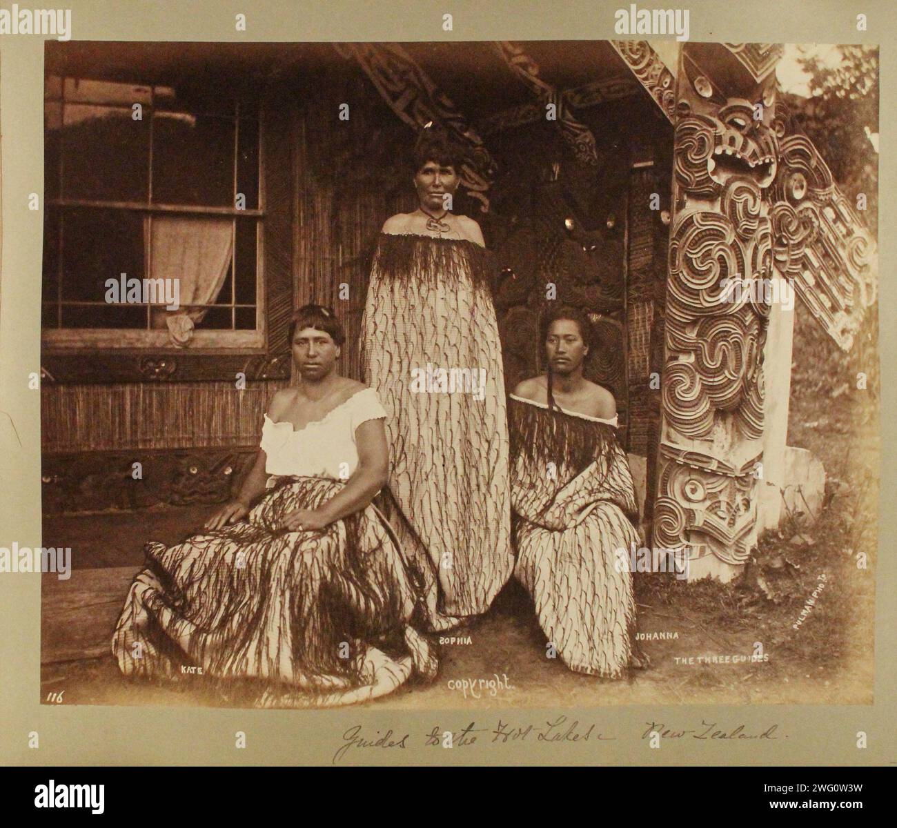 Maori women 19th century hi-res stock photography and images - Alamy