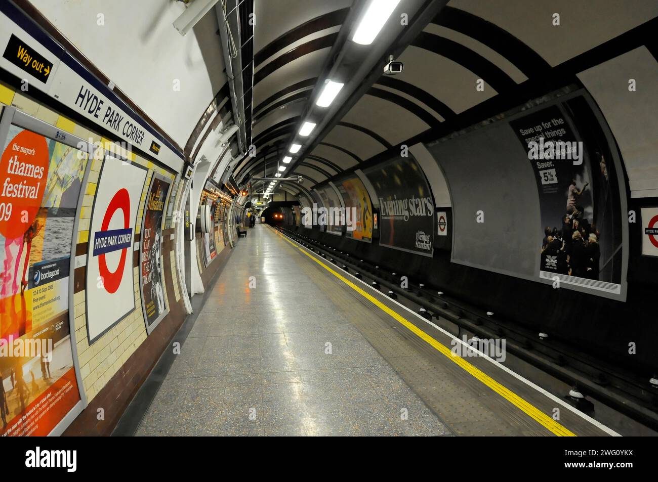 Hyde park corner station hi-res stock photography and images - Alamy