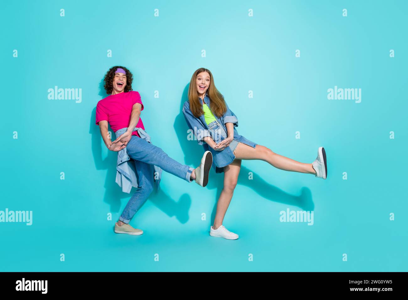 Full length photo of synchronized motion couple girlfriend and ...