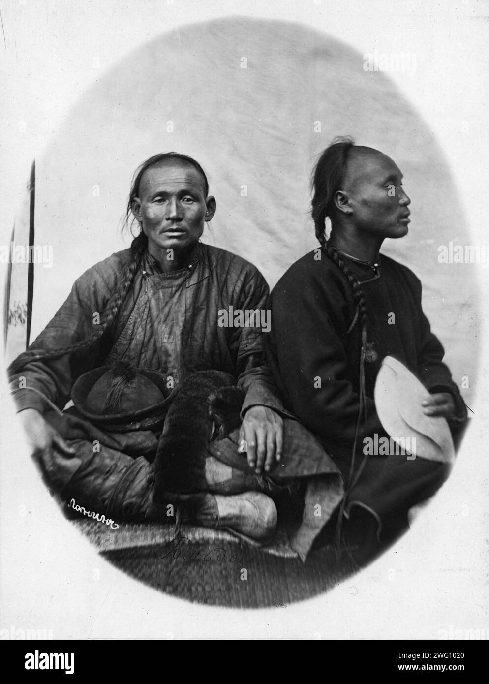 Manchuria traditional dress hi-res stock photography and images - Alamy