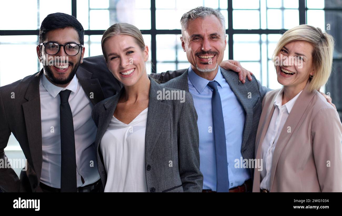 Business team people group crowd full length Stock Photo - Alamy