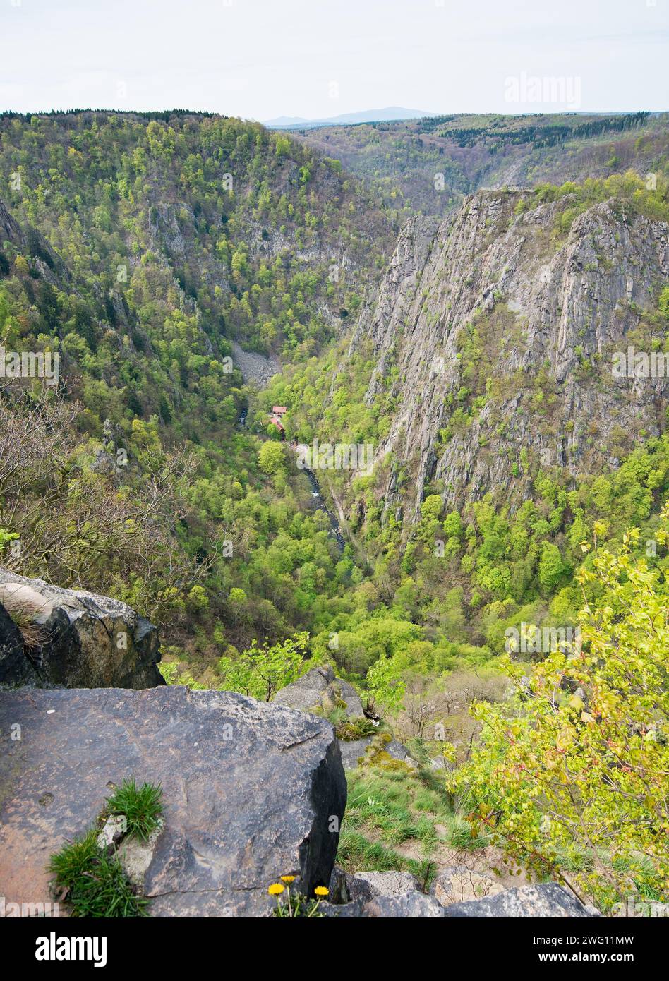 Deep rock gorge faces hi-res stock photography and images - Alamy