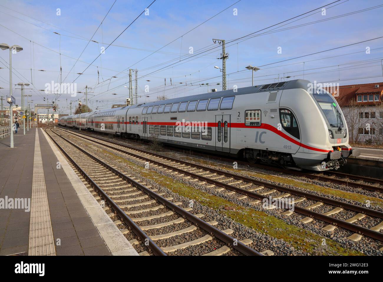 Eisenbahnverkehr am Münster Hauptbahnhof. Intercity Zug IC2 ...