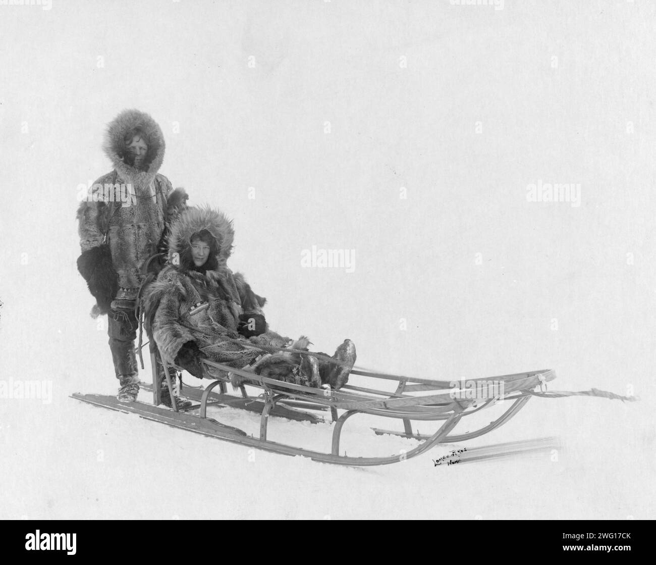 Alaska native dog sled hi-res stock photography and images - Alamy
