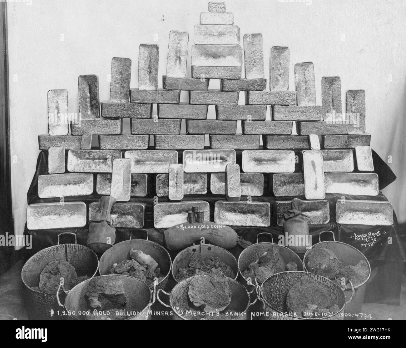 Black and gold close up photo Black and White Stock Photos & Images - Alamy