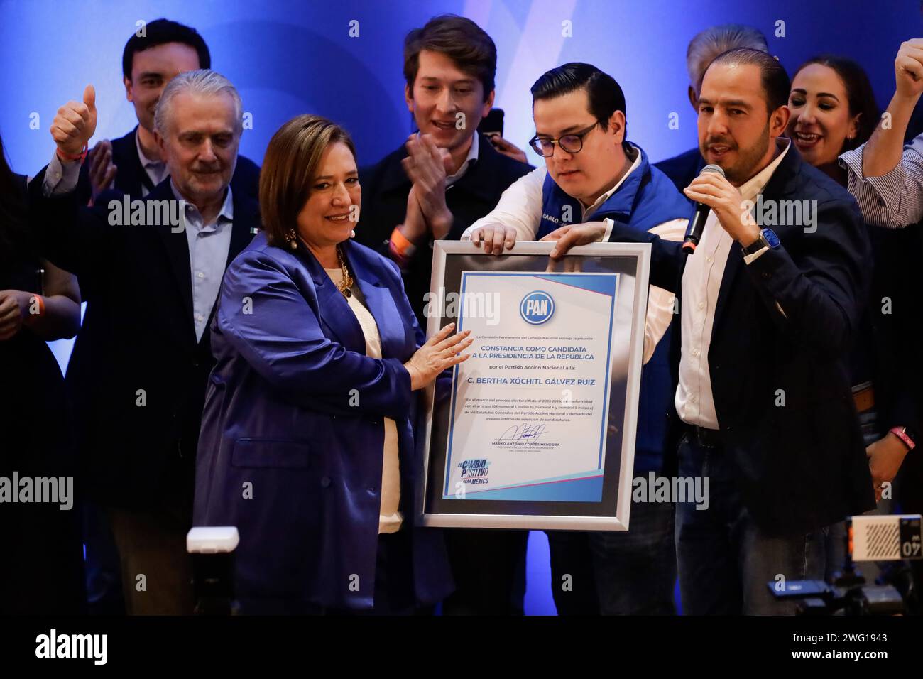 Xochitl Galvez receives Confirmation As Candidate for President of ...