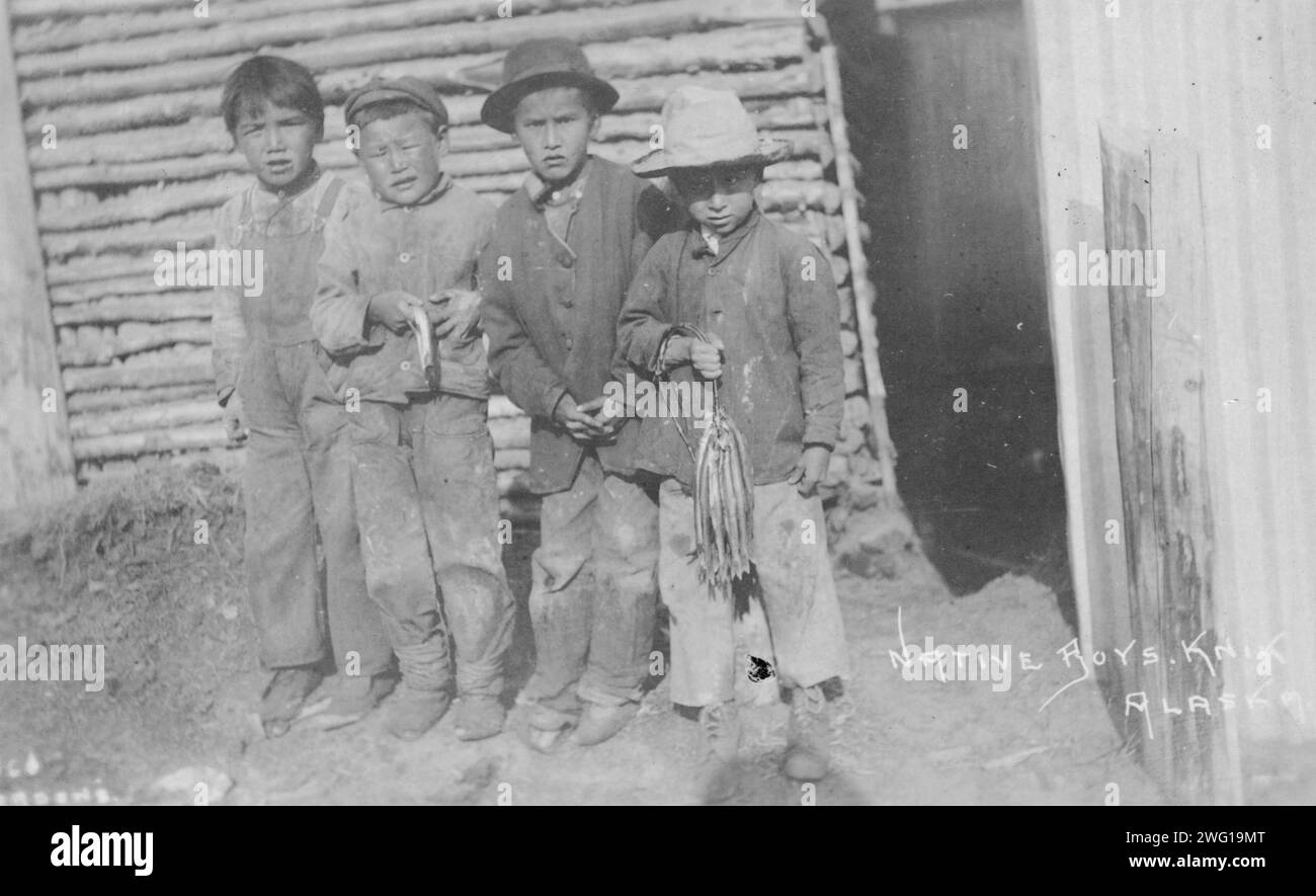 Alaskan native dress hi-res stock photography and images - Alamy