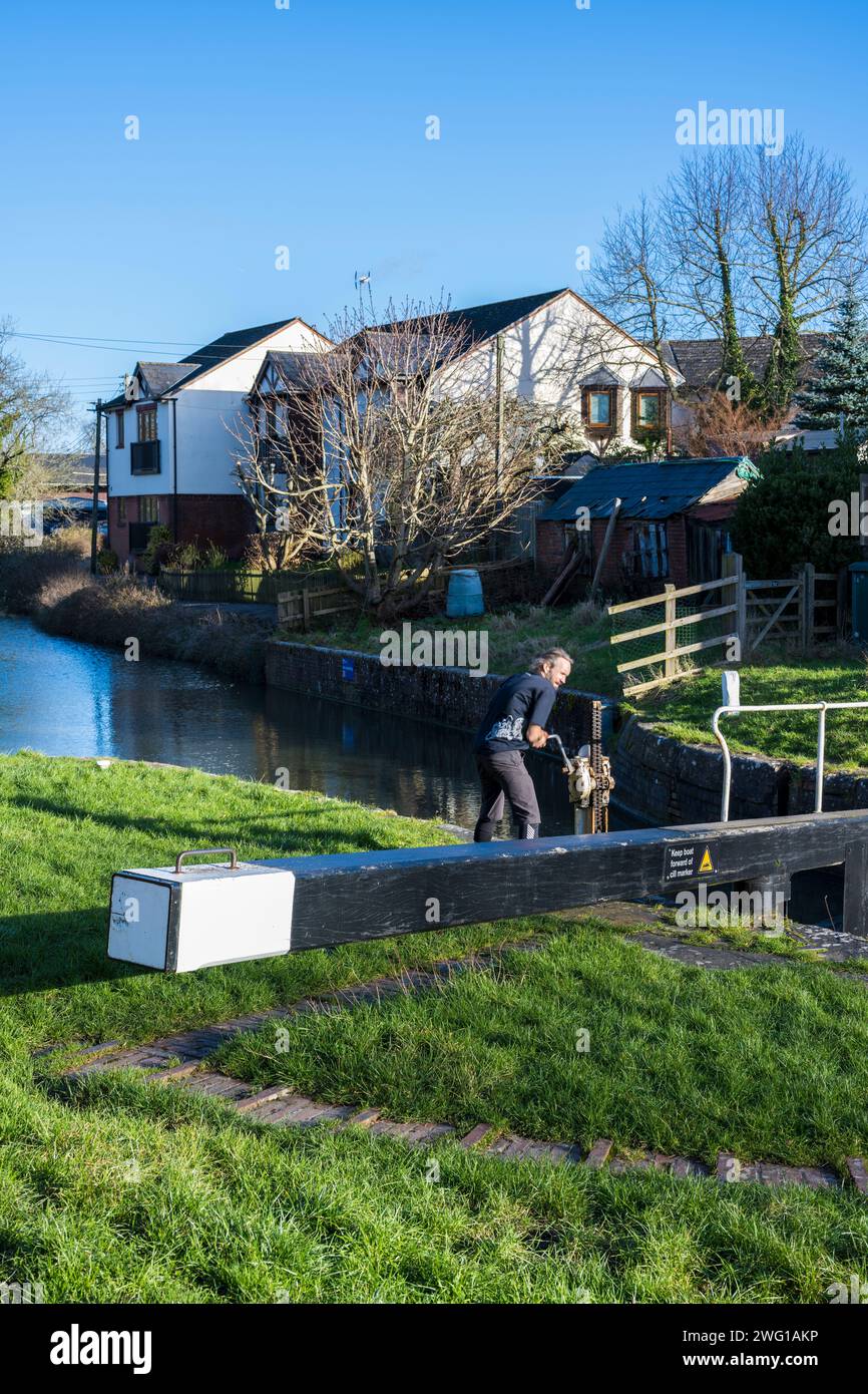 Kennet avon canal using hi-res stock photography and images - Alamy