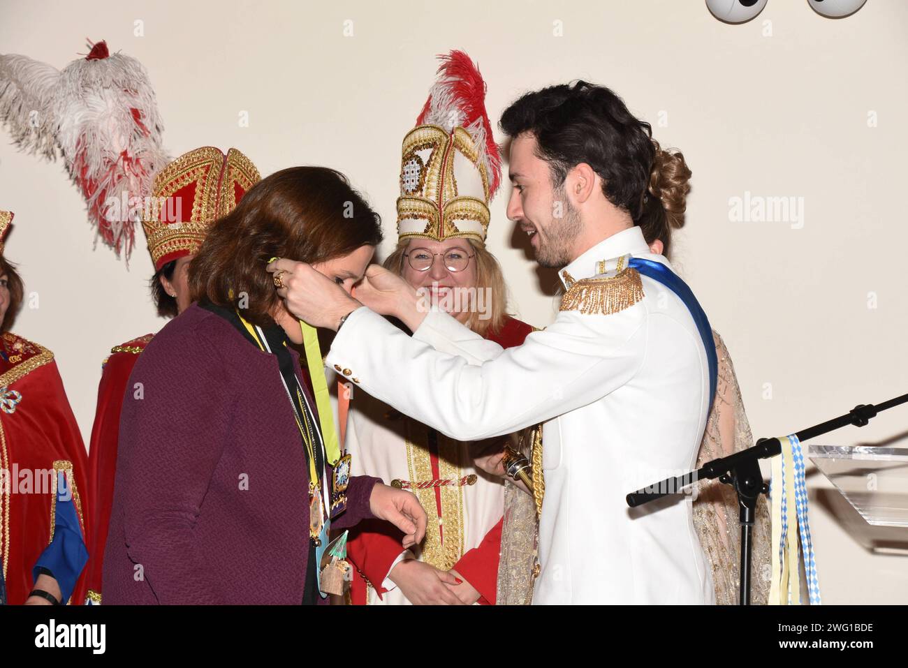 Verena Dietl Buergermeisterin bekam Faschingsorden Narrhalla ...