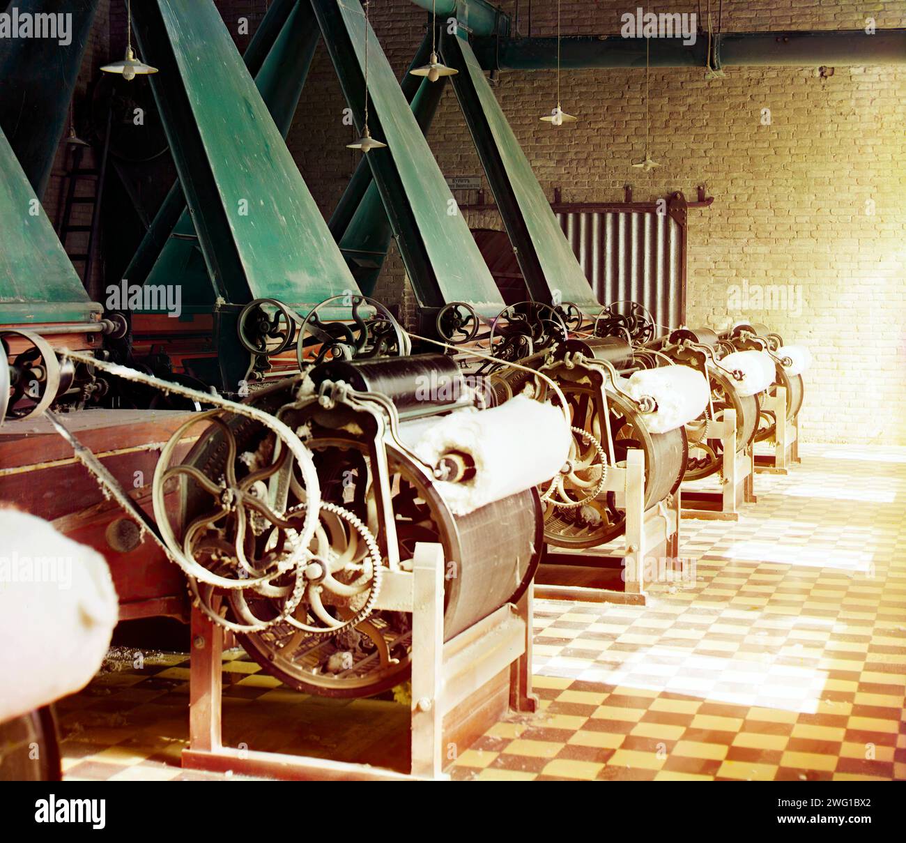 Cotton textile mill interior hi-res stock photography and images - Alamy