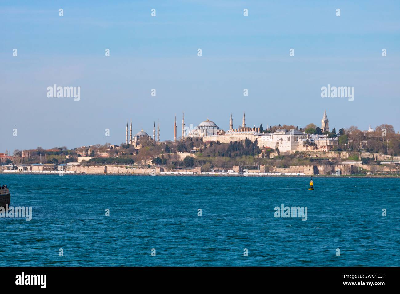 Visit Istanbul background photo. Historical peninsula of Istanbul view ...