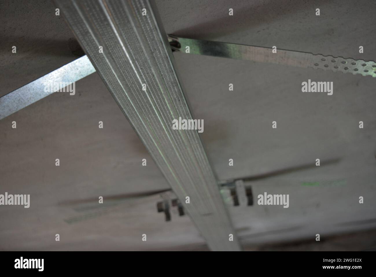 Building materials, renovation of rooms, metal structures, the process ...