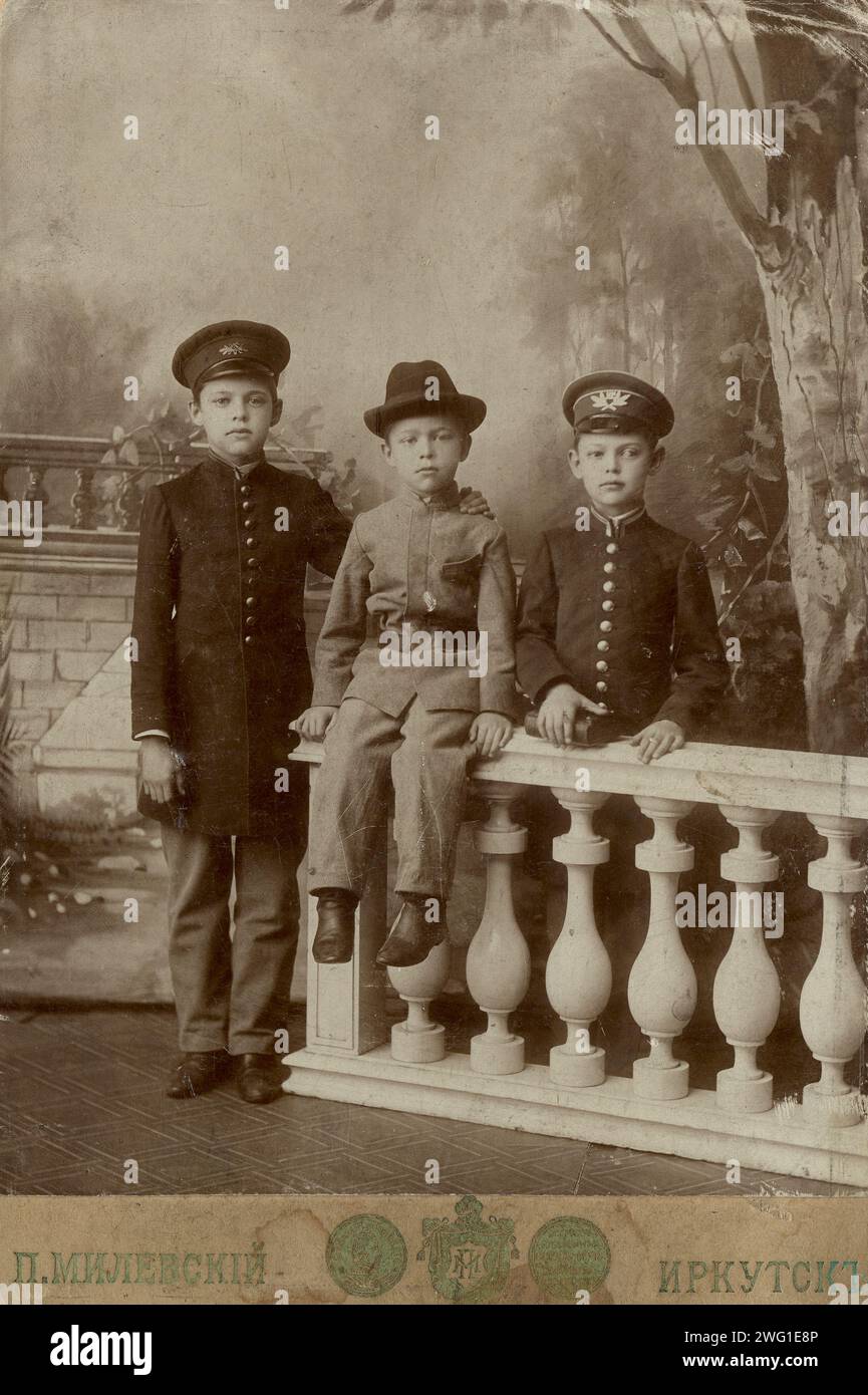 1900s school boy uniform hi-res stock photography and images - Alamy