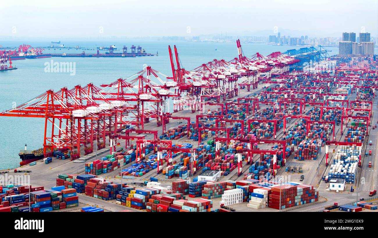 QINGDAO, CHINA - FEBRUARY 2, 2024 - The container loading and unloading ...