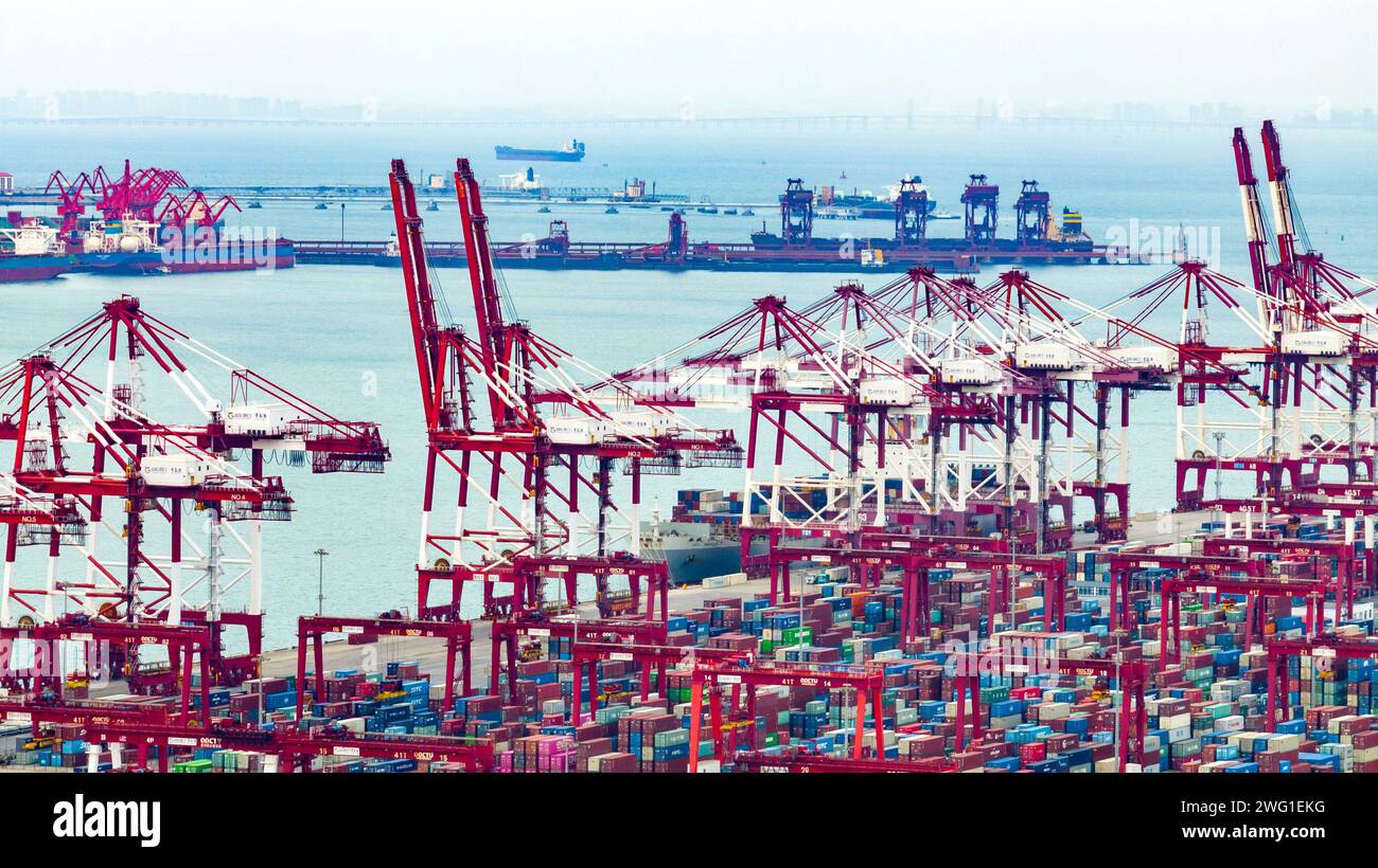 QINGDAO, CHINA - FEBRUARY 2, 2024 - The container loading and unloading ...