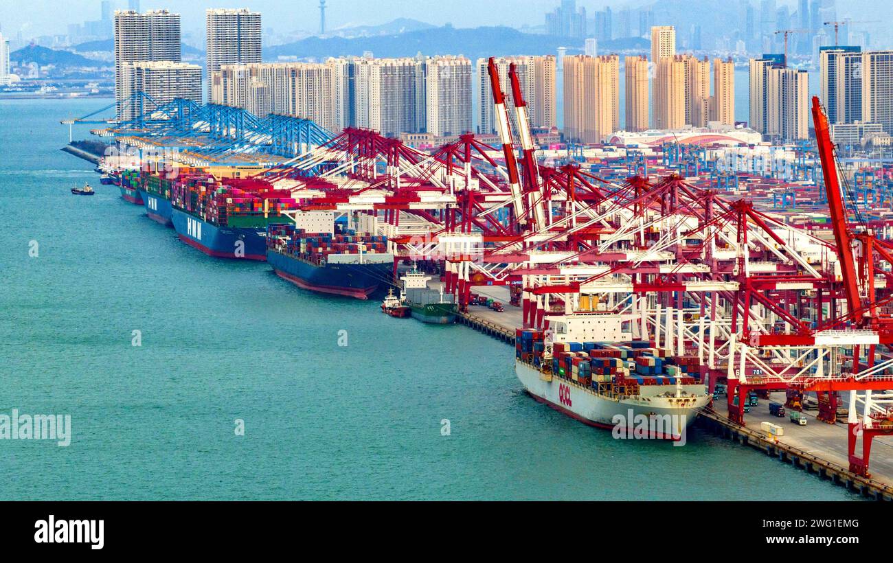 QINGDAO, CHINA - FEBRUARY 2, 2024 - The container loading and unloading ...