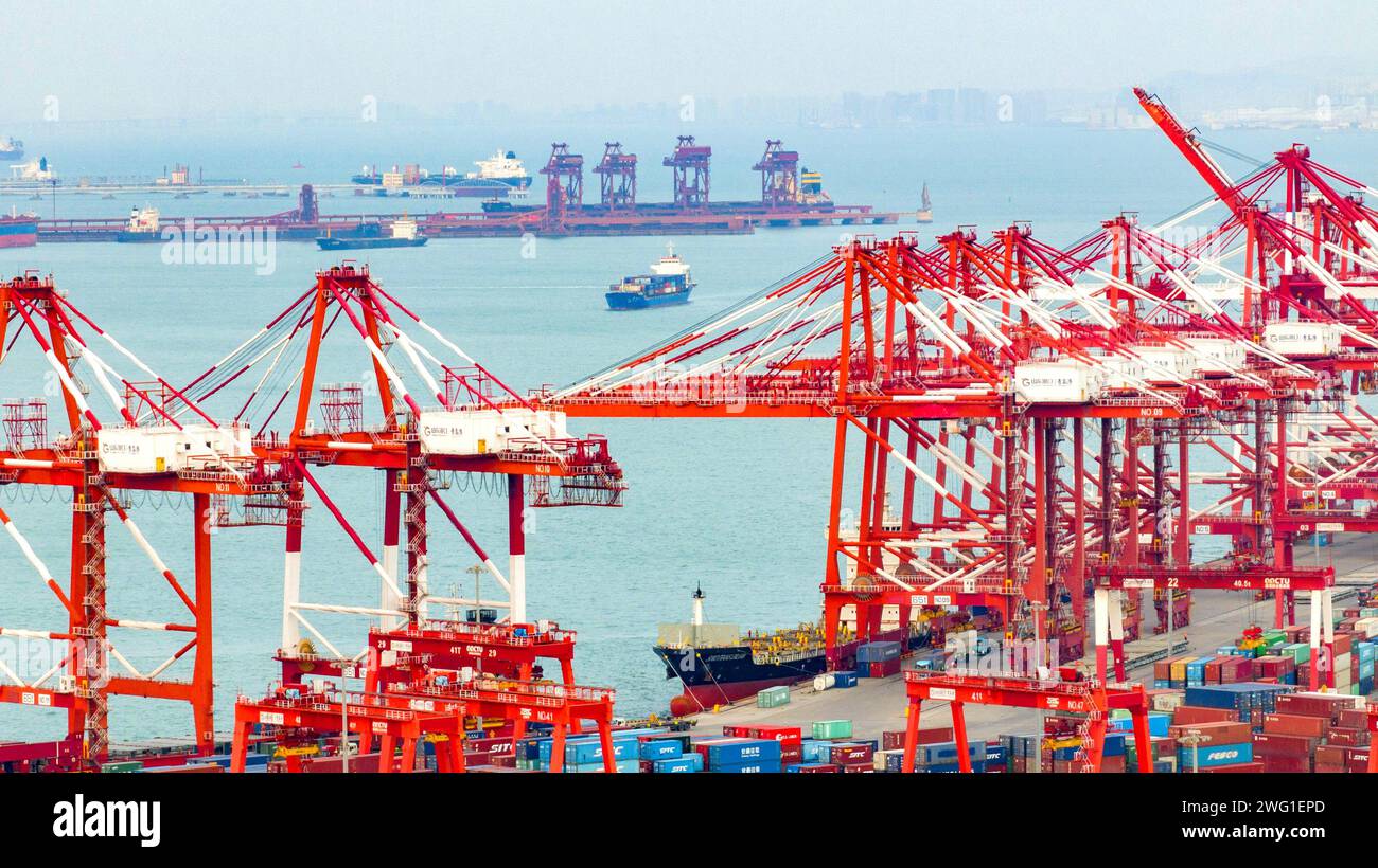 QINGDAO, CHINA - FEBRUARY 2, 2024 - The container loading and unloading ...