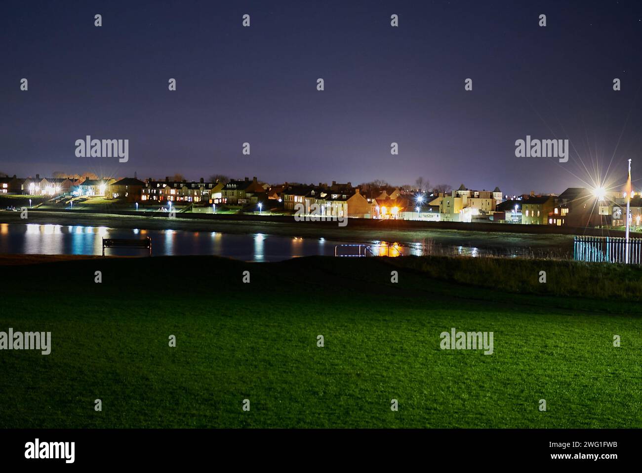 Newbiggin by the sea sea wall hi-res stock photography and images - Alamy