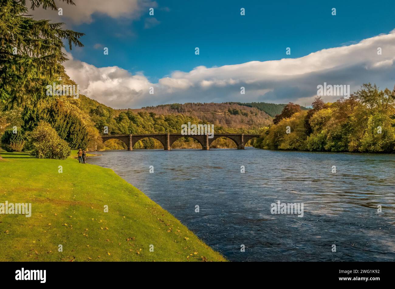 Dunkeld bridge hi-res stock photography and images - Alamy